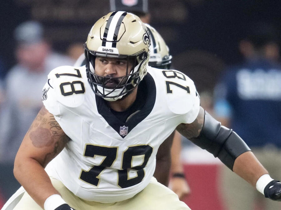 Saints Lose Pro Bowl Lineman as NFC South Race Heats Up