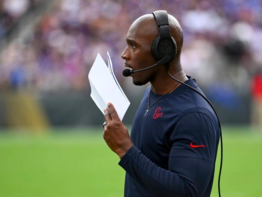 This Texans Rookie Is Turning Heads With His Minicamp Performance