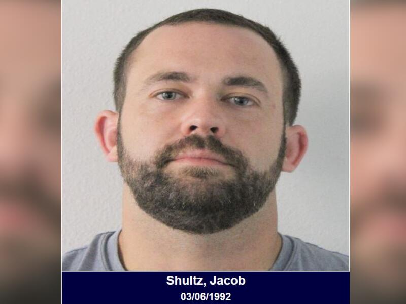 Constables arrest suspect for evading and unlawfully carrying a weapon