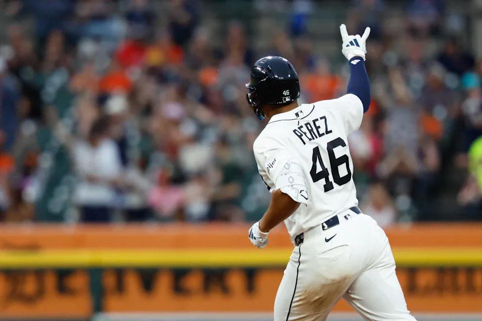 Radio host Jim Costa triggers social-media feud with Tigers - NewsBreak