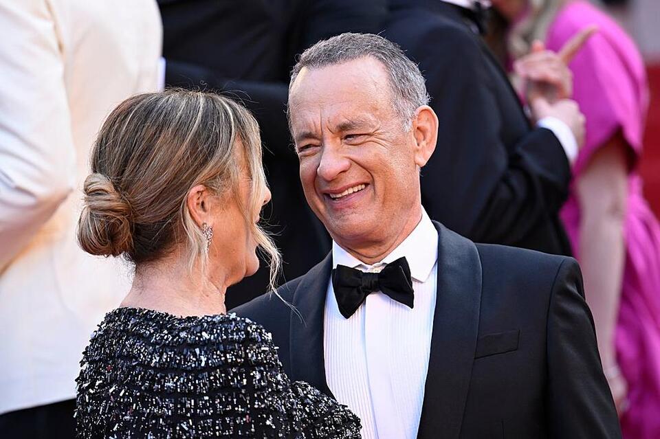Tom Hanks’ Surprise Gift to This Tiny Store Could Be a Rom-Com With Meg ...