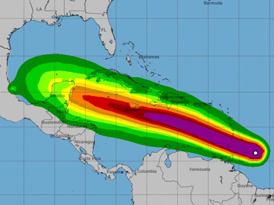 Life-threatening Hurricane Beryl closes in on Caribbean as strongest ever storm this early in ...