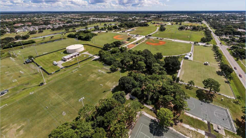 Sarasota County takes ownership of Wellfield Park - NewsBreak
