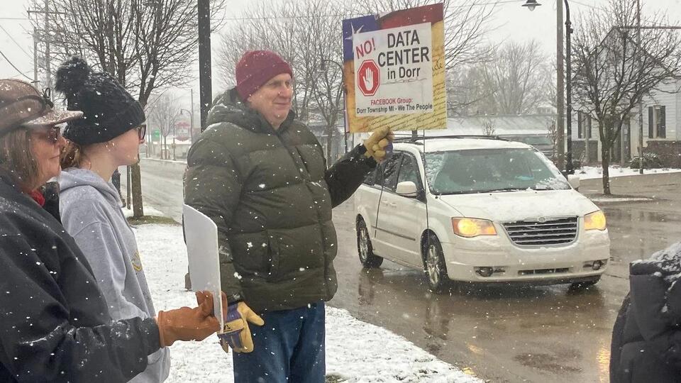 Microsoft data center proposal sparks protest in Dorr Township - NewsBreak