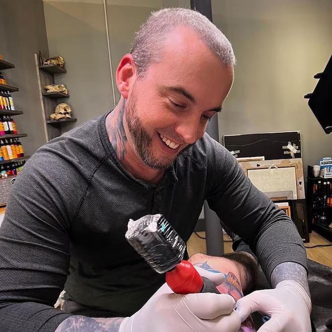 Ink Master Star Ryan Hadley Dead at 46 After Cancer Battle - NewsBreak