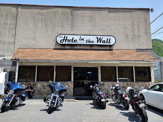7 No-Frills Restaurants In West Virginia With Big Portions And Zero ...