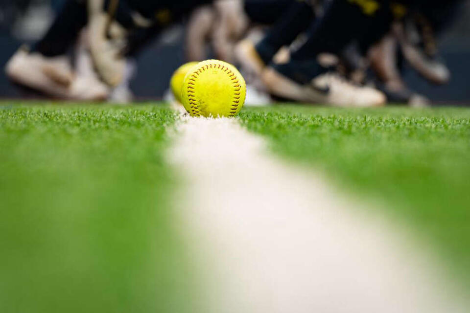 🥎 IHSAA announces 2026 softball sectional pairings - NewsBreak