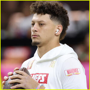 Patrick Mahomes Appears to Snub Teammate Samaje Perine in Super Bowl ...