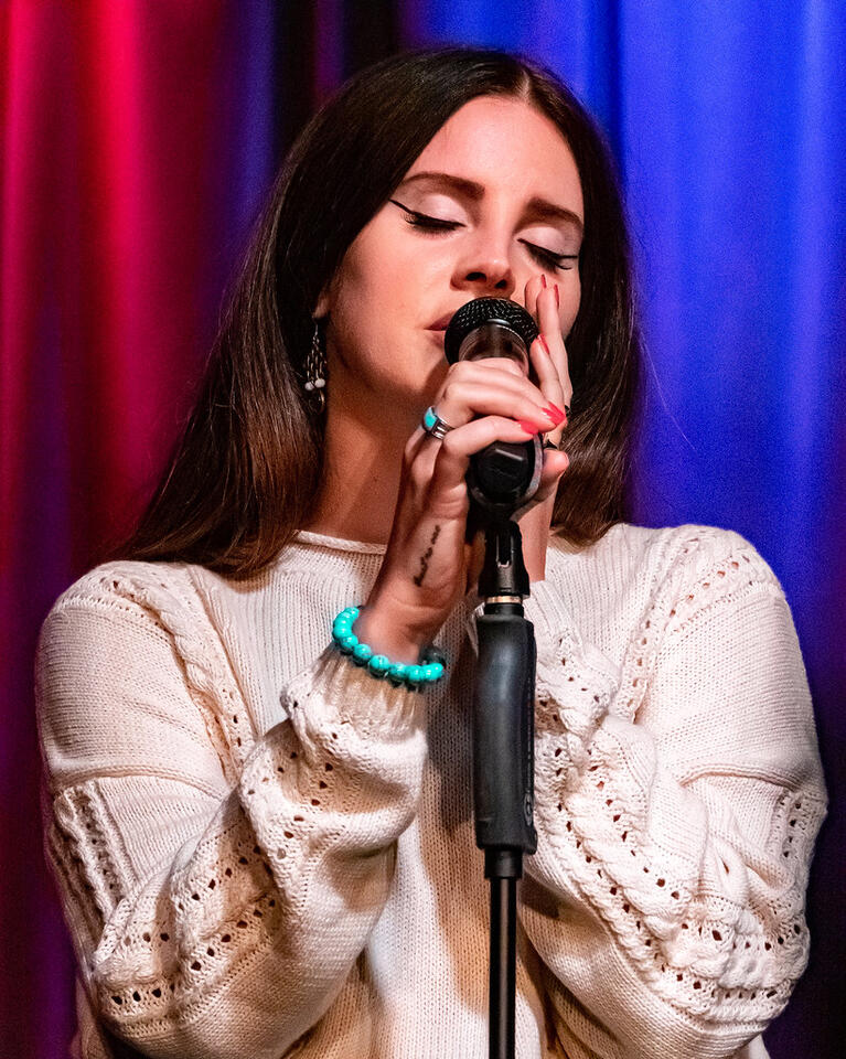20 Songs That Sound Happy – But Have Dark Meanings - NewsBreak