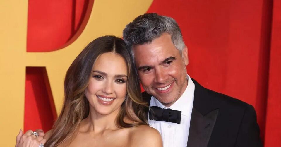 'Love-Starved' Jessica Alba, 43, 'Walking Away From Sexless Marriage to ...
