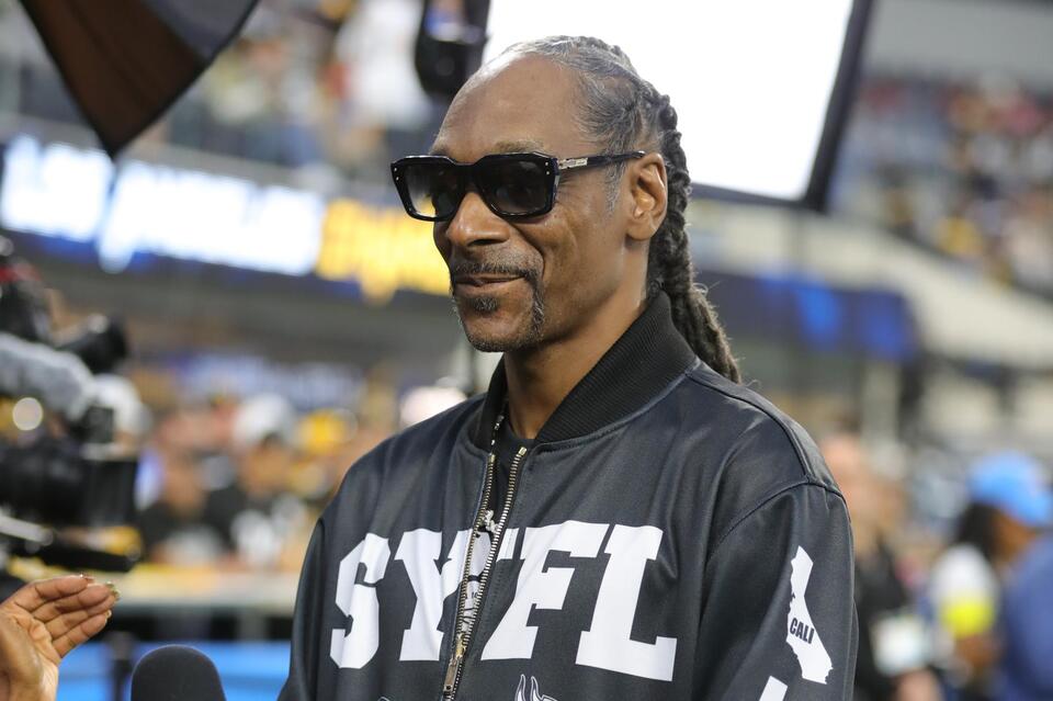 Snoop Dogg Responds To Daz Dillinger Amid Beef - NewsBreak
