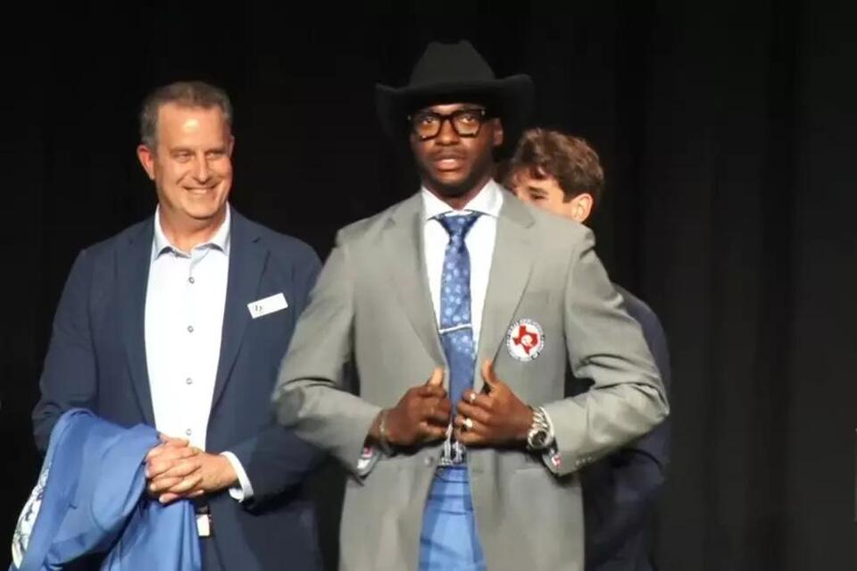 Cove Legend RG3 Now In Texas High School Football HOF - NewsBreak