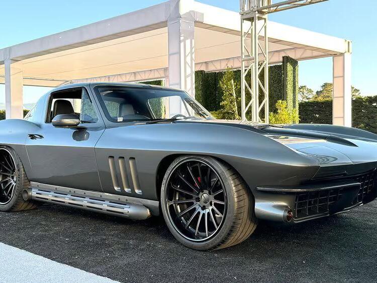 Rothspeed Debuts All-Carbon-Fiber 'Split Ray' 1966 Corvette at Pebble Beach