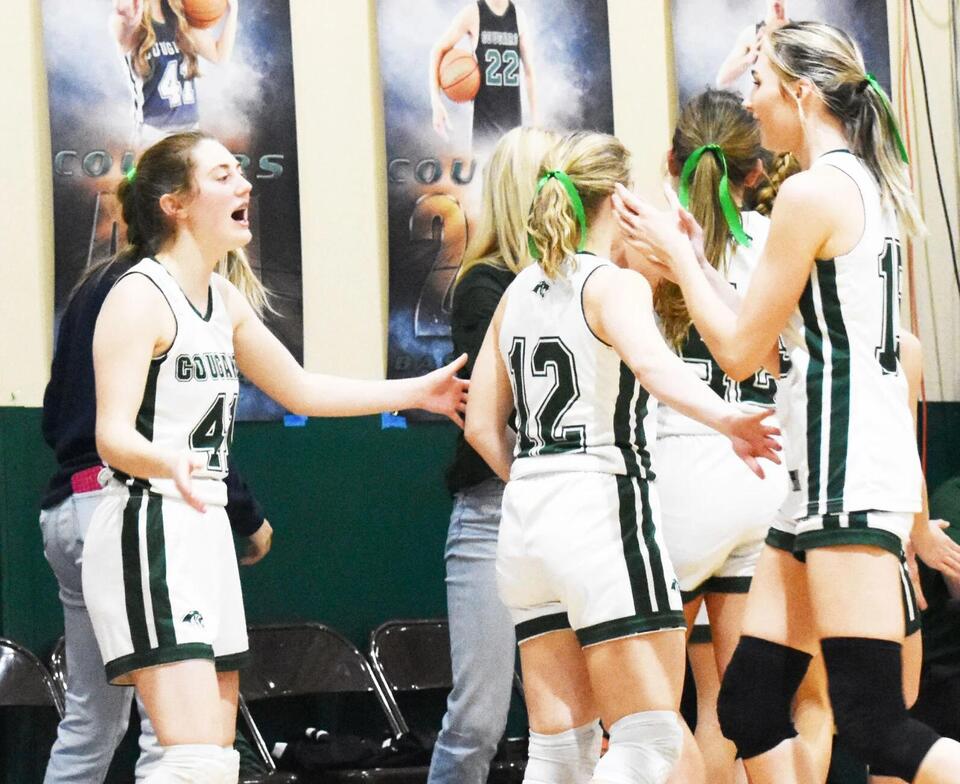 Teamwork propels Lady Cougars to regular season conference title in ...