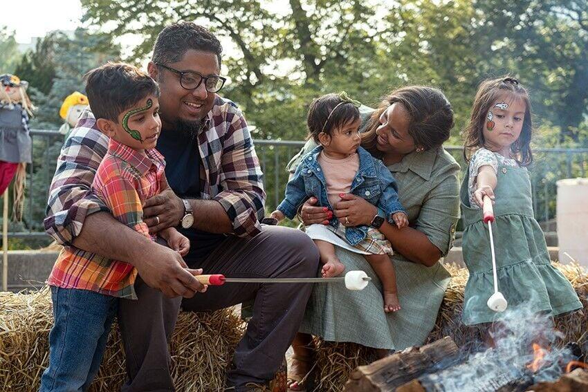 Lincoln Park Zoo’s Fall Fest returns with loads of family-friendly fun ...