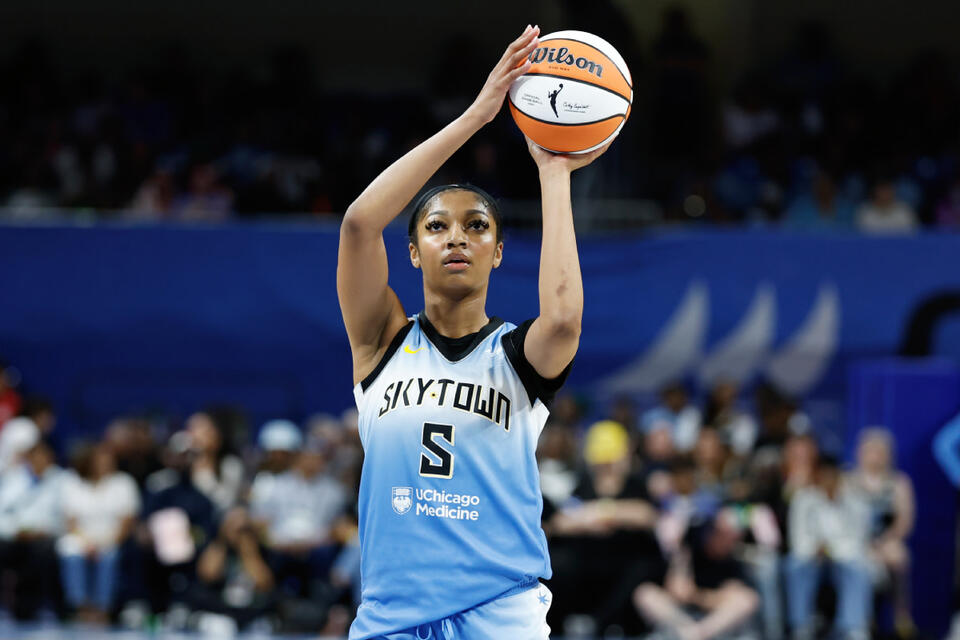 Angel Reese’s Moment with Kevin Durant’s Mom Goes Viral - NewsBreak
