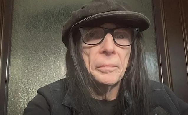 MICK MARS's Attorney Blasts Arbitrator's Ruling In MÖTLEY CRÜE's Favor ...