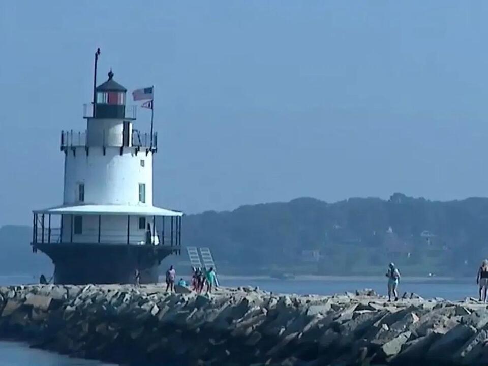 'It's iconic:' Mainers, tourists admire Maine's history on National ...