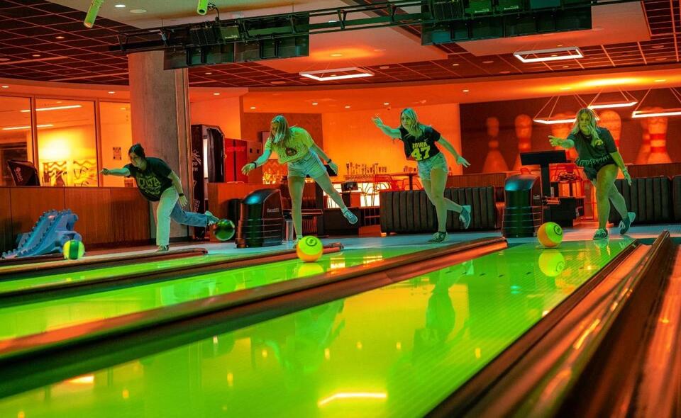 Popular Iowa City Bowling and Arcade Center to Close - NewsBreak