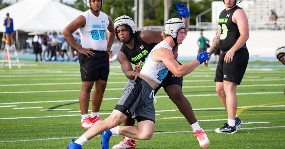 2027 four-star offensive lineman Caden Moss updates his recruiting ...