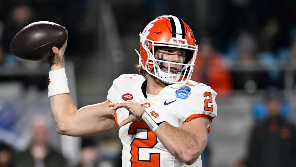 The best quarterback matchup on Saturday: Quinn Ewers vs. Cade Klubnik - NewsBreak