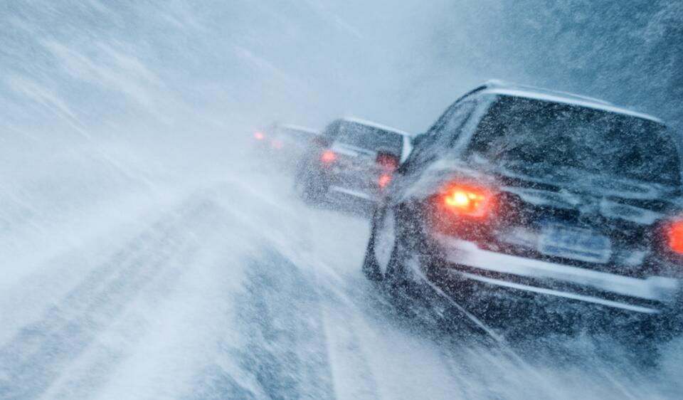 Chicago, IL – Steady Snow, Arctic Front to Impact Roads Tonight - NewsBreak