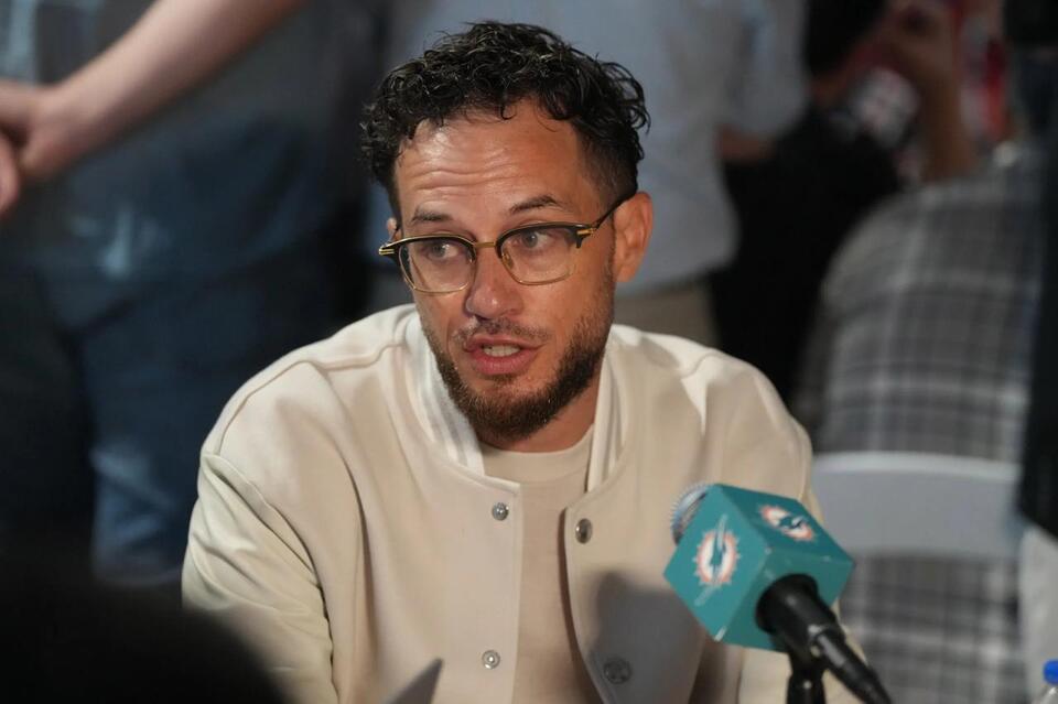 Dolphins HC Mike McDaniel Shares Blunt 8-Word Take On Tyreek Hills ...