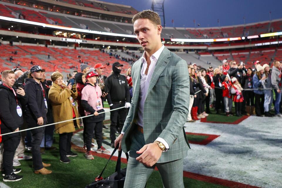 ‘Too Much Mess’— Ex-Georgia QB Issues Blunt Warning to Carson Beck Over ...