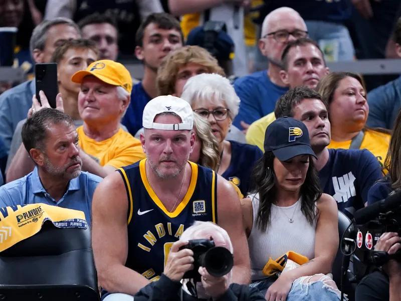 LOOK: Pat McAfee at the Knicks-Pacers game and other pictures of the ...