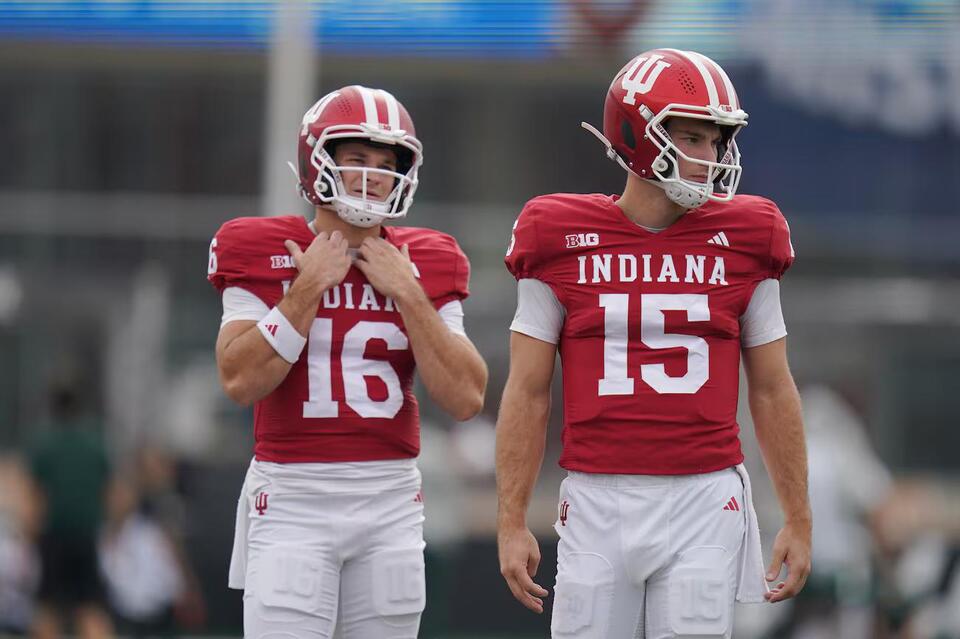 Younger brother of star quarterback, Heisman Trophy winner announces ...