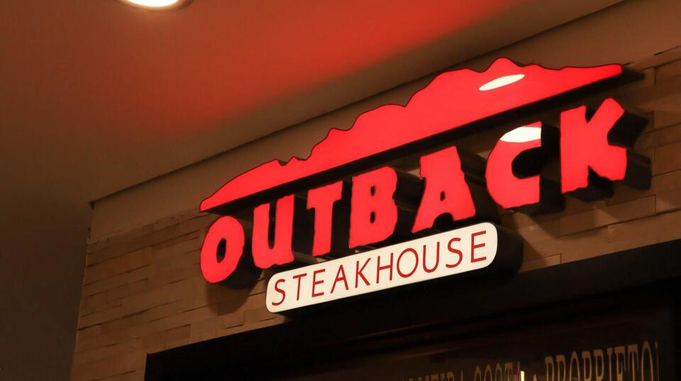 Outback Steakhouse Delights Fans With 3 New Menu Items For 2025 - NewsBreak