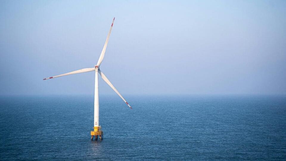 A floating offshore wind farm just started sending power ashore from ...