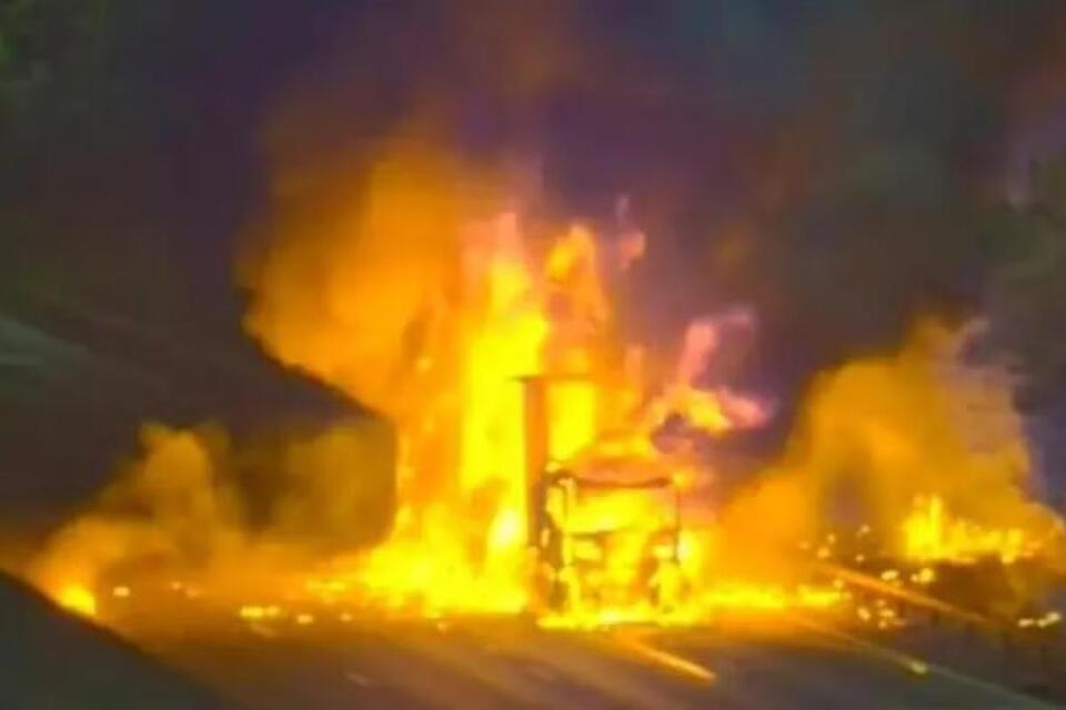 Major M25 disruption as two lorry fires shut motorway - NewsBreak