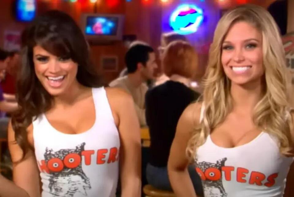 End Of An Era? Michigan Hooters Locations Facing Bankruptcy - NewsBreak