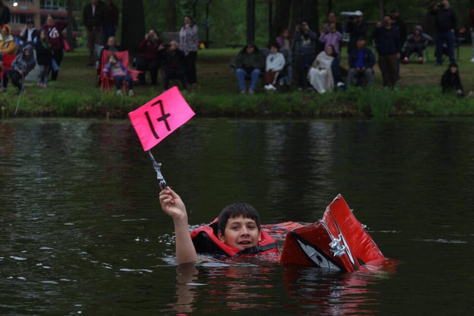 Boats sink, cheers rise at 51st annual Cardboard Boat Regatta - NewsBreak