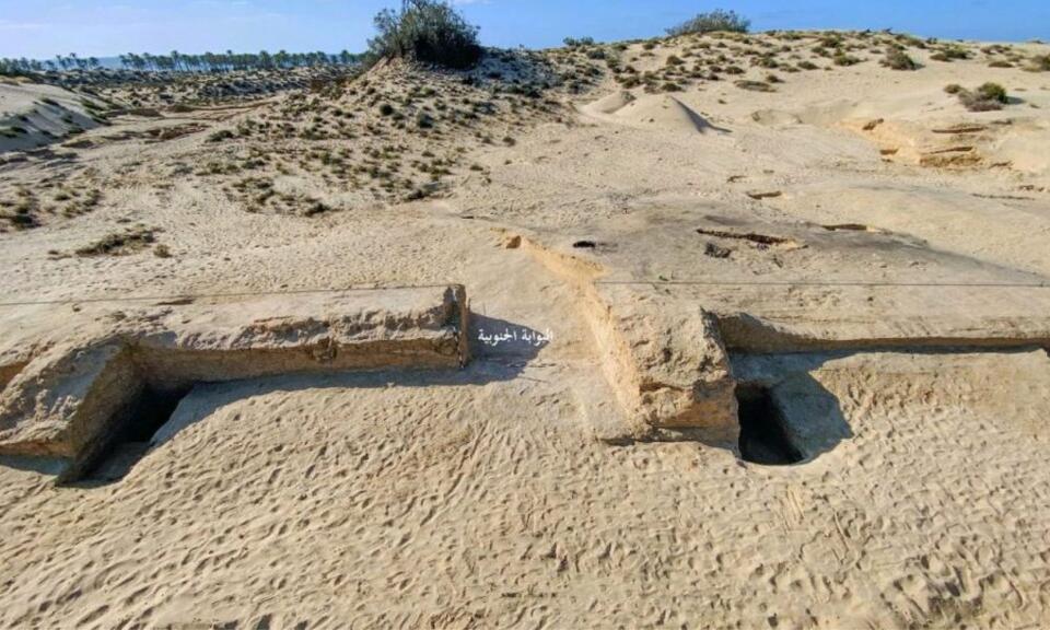 Massive Egyptian fortress rediscovered after 3,000 years under the sand ...