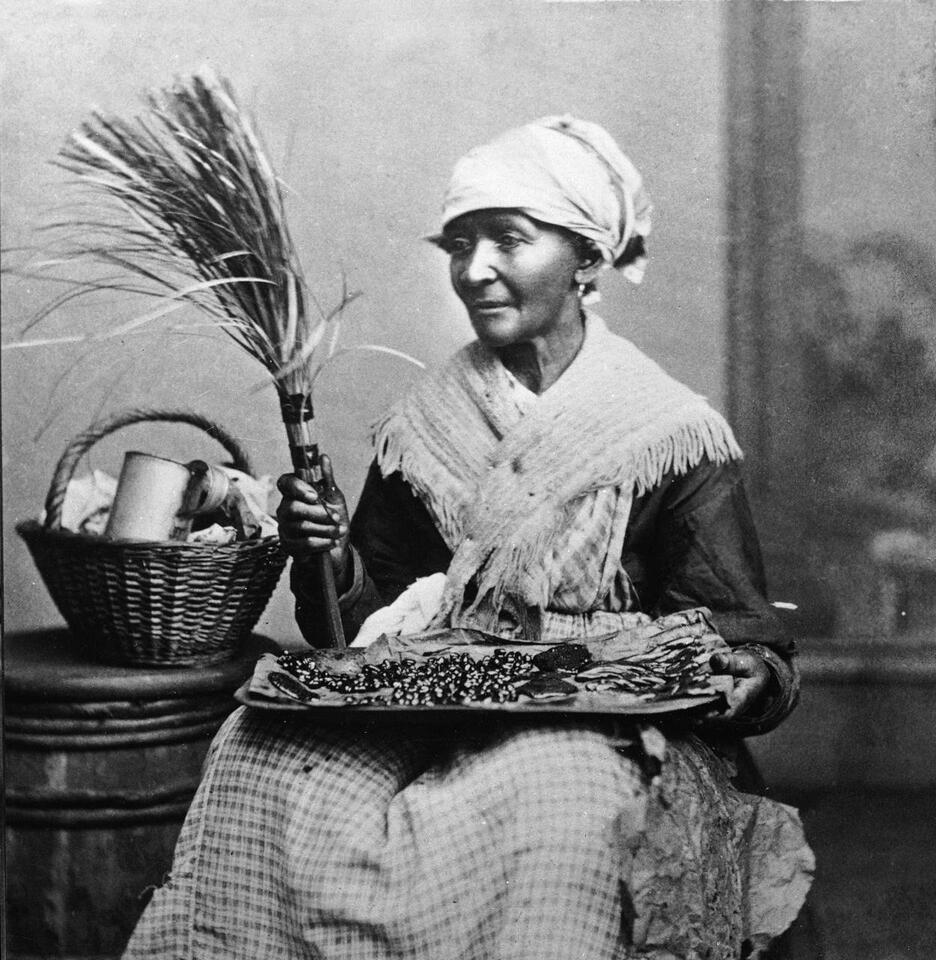 15 Photos That Show What life Was Like for Women 100 Years Ago - NewsBreak