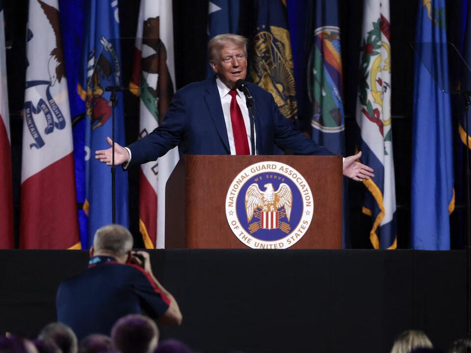 Watch: Old Man Trump Slurs and Stumbles Through Weird Speech