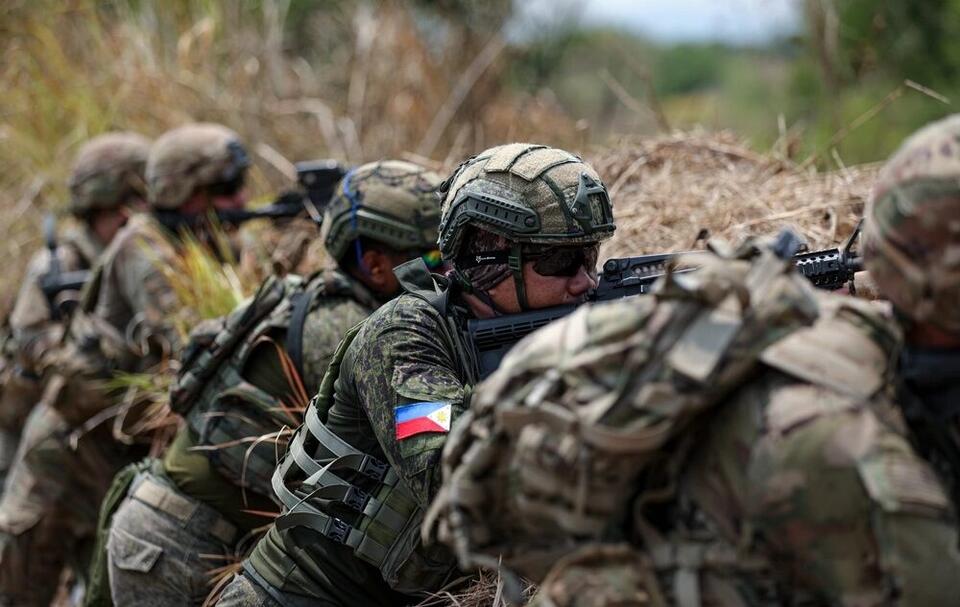Philippine Army Plans Artillery Command With Air Defense Systems ...