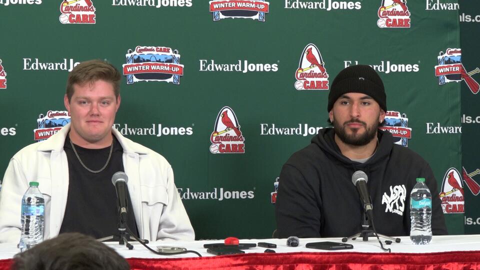 St. Louis Cardinals pitchers Richard Fitts and Andre Granillo talk with ...