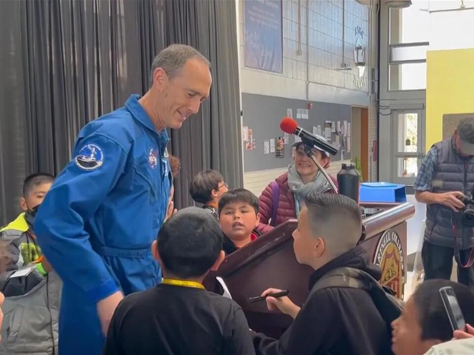 Former NASA astronaut Jim Newman visits Salinas