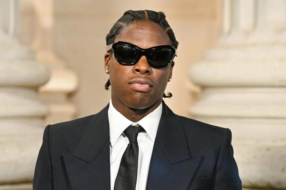 Here’s Why Deputies Shut Down Daniel Caesar’s Surprise Show in Houston ...