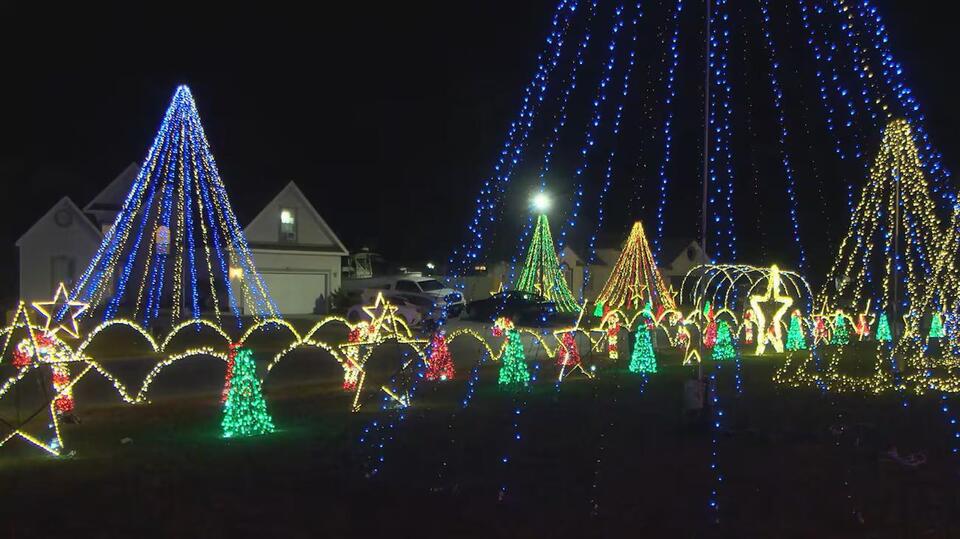 Hattula family launches 6th annual Christmas light show in Biloxi ...
