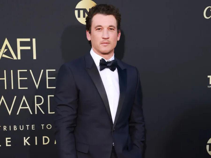 Miles Teller mourns death of ‘Top Gun: Maverick' pilot in plane crash