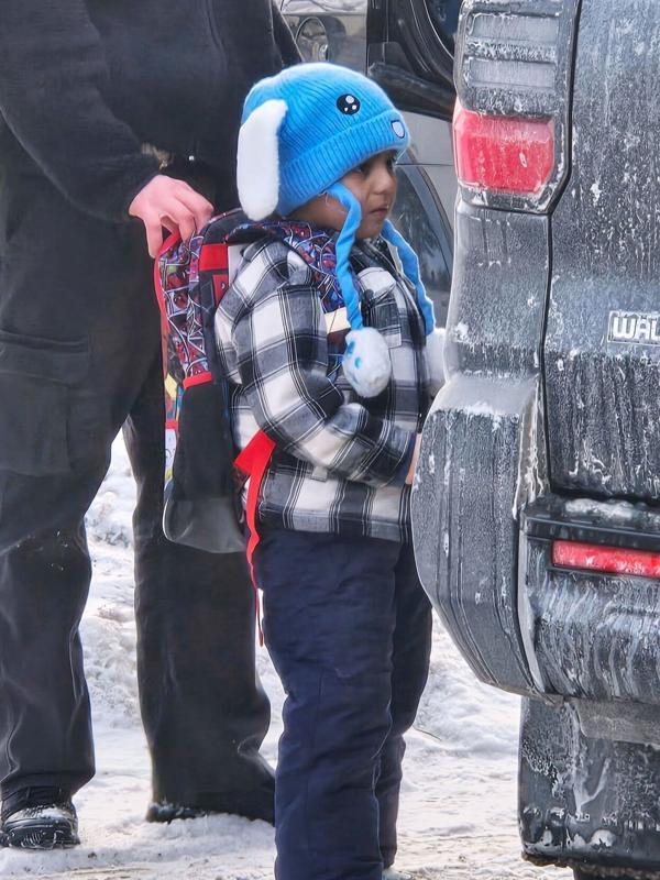 Rep. Joaquin Castro meets with the 5-year-old boy held with his father ...