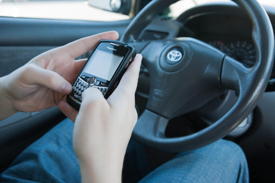 11 Tech Gadgets From the Early 2000s That Feel Like Relics Today ...