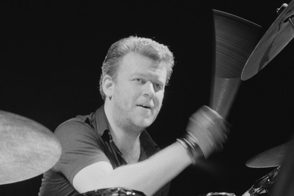 Squeeze’s Classic-Era Drummer Gilson Lavis Dead at 74 - NewsBreak