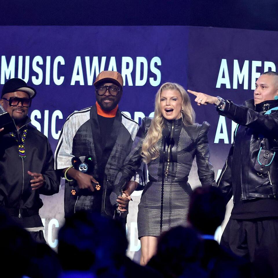 Emotional Fergie Reunites With Black Eyed Peas "Brothers" at AMAs 2026 ...
