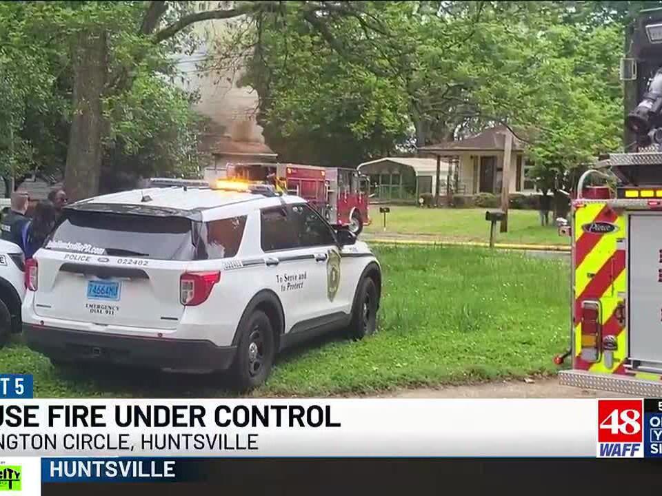 Huntsville Fire & Rescue respond to house fire on Arlington Cir