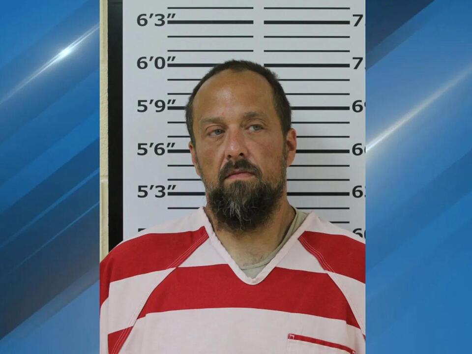 Escaped Carter County inmate charged with murder in connection with man ...